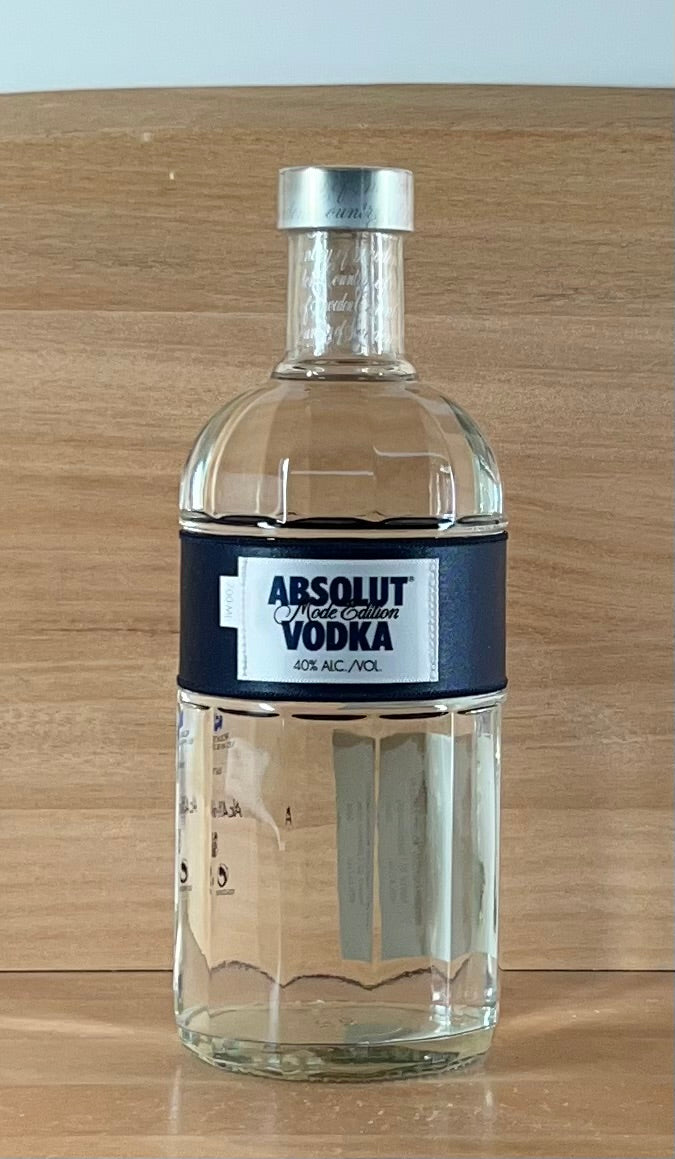 Absolut Mode Limited Edition Vodka (700 mL, 2011 edition) – Panda Cellars